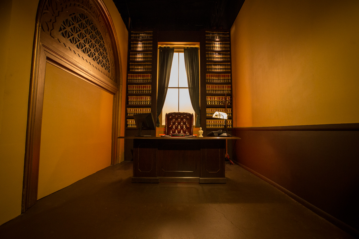 Courtroom Standing Set LA - Court Room, Judges Chambers